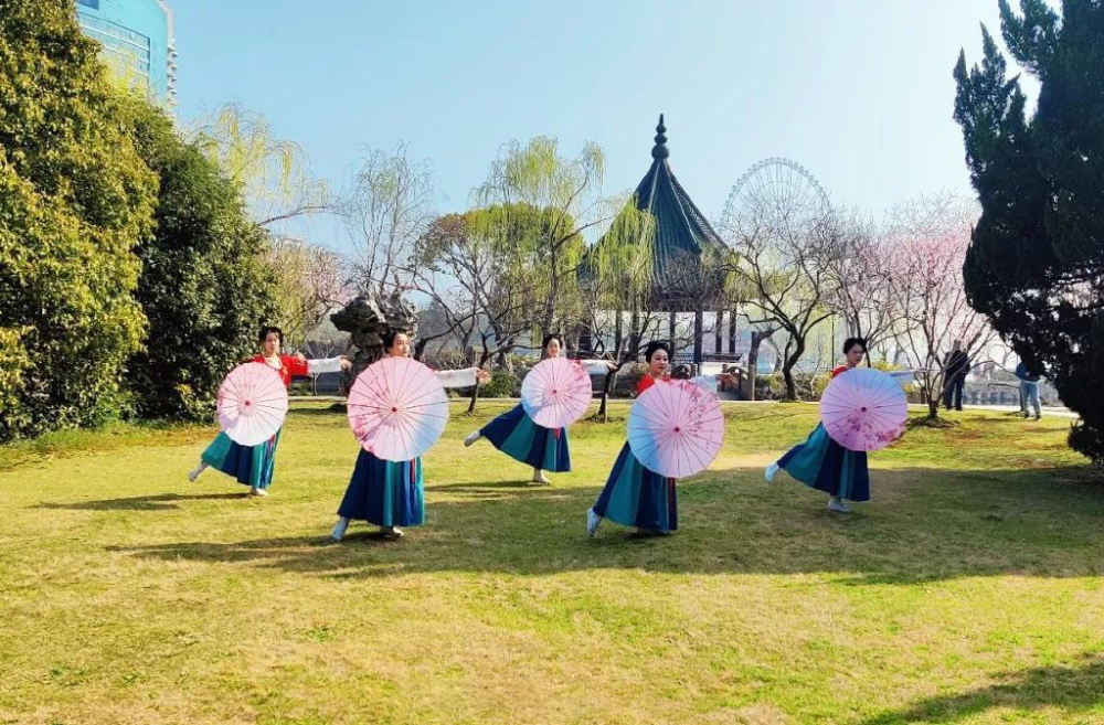 The peach blossom festival has revitalised Liyuan, Wuxi - Explore Jiangsu