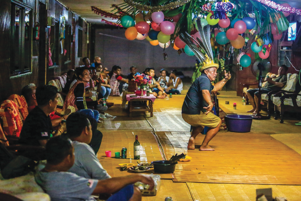 入住加拿逸长屋 体验伊班文化 - Travellution 畅游行